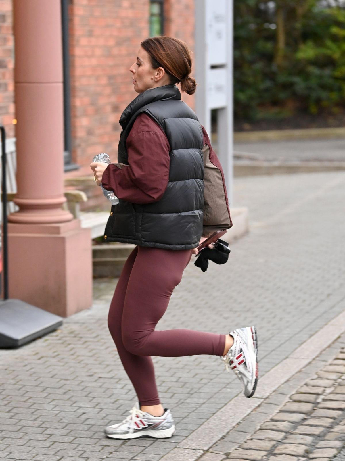 COLEEN ROONEY Running to a Early Morning Gym Session in Cheshire 12/16 ...