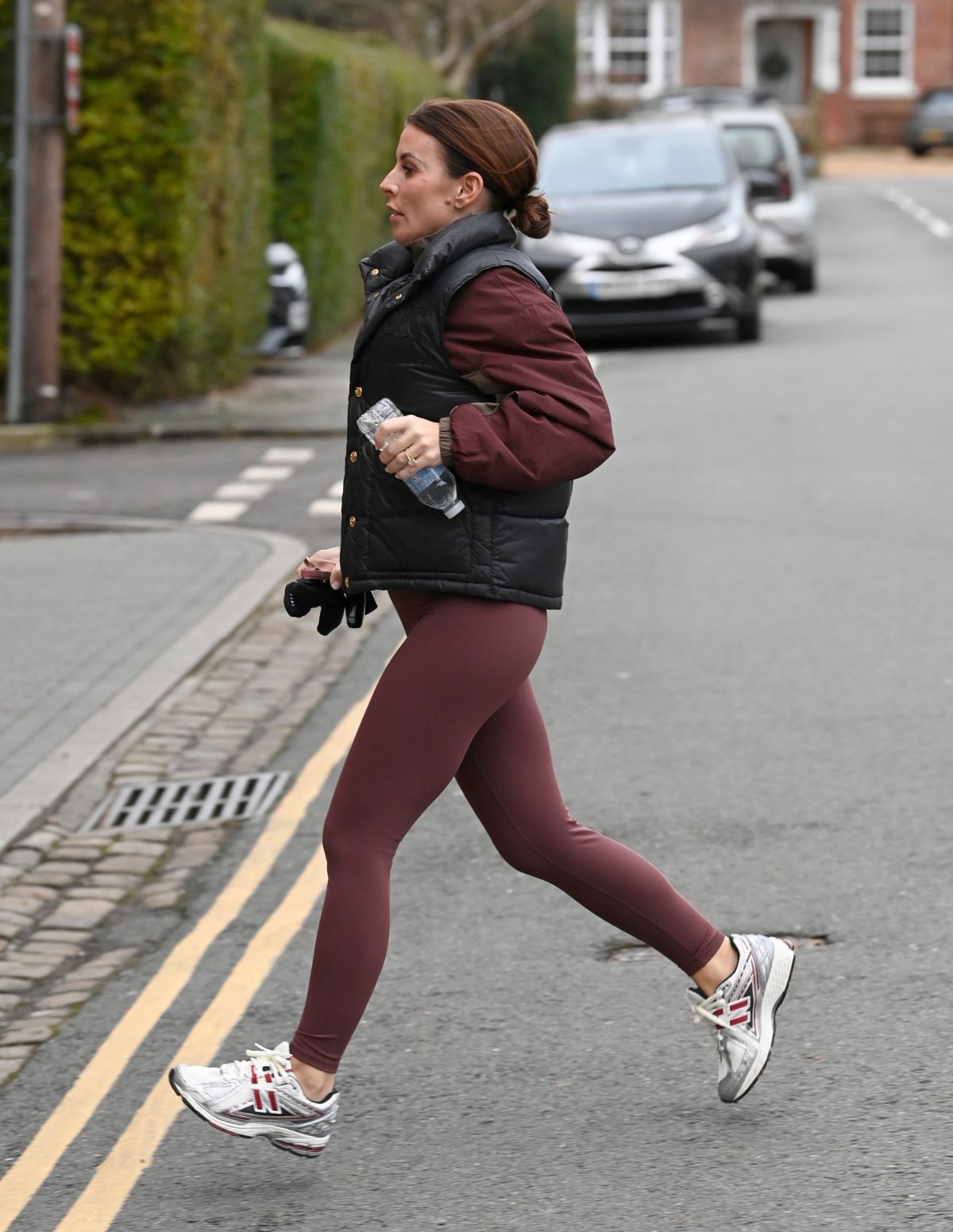COLEEN ROONEY Running to a Early Morning Gym Session in Cheshire 12/16 ...