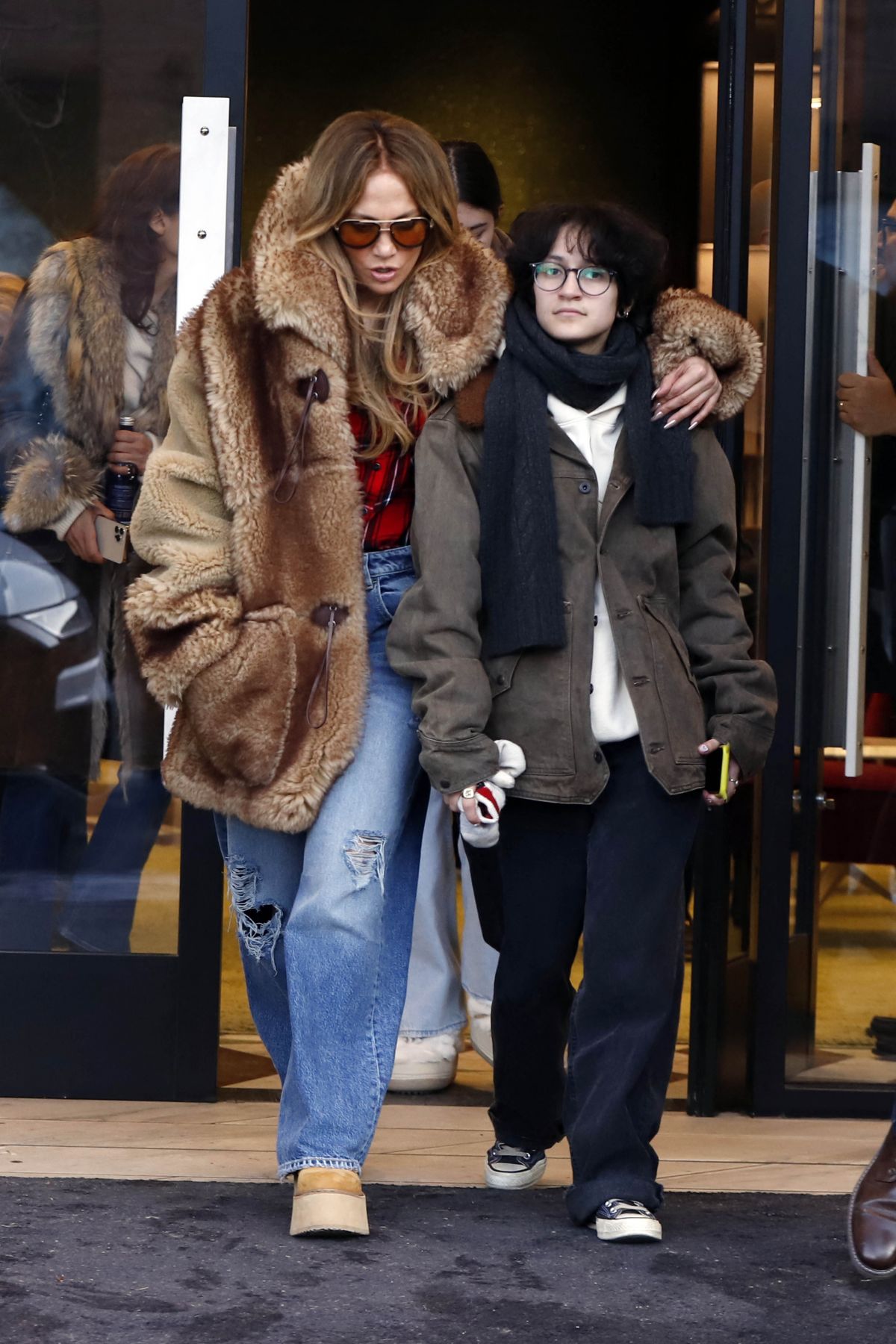 JENNIFER LOPEZ Out Shopping with Family and Friends at Gucci in Aspen ...