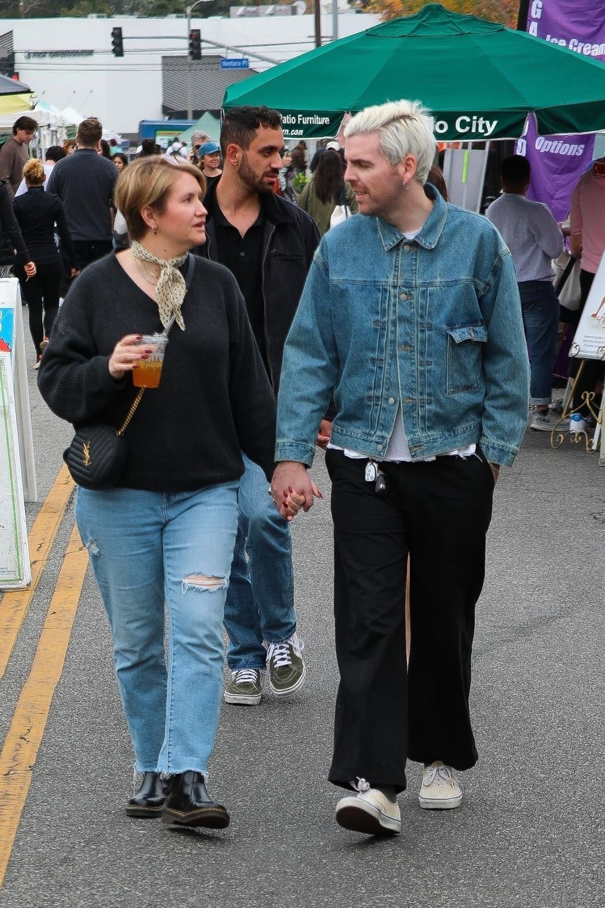 JILLLIAN BELL and Luke McGarry Out at Studio City Farmers Market 12/22 ...