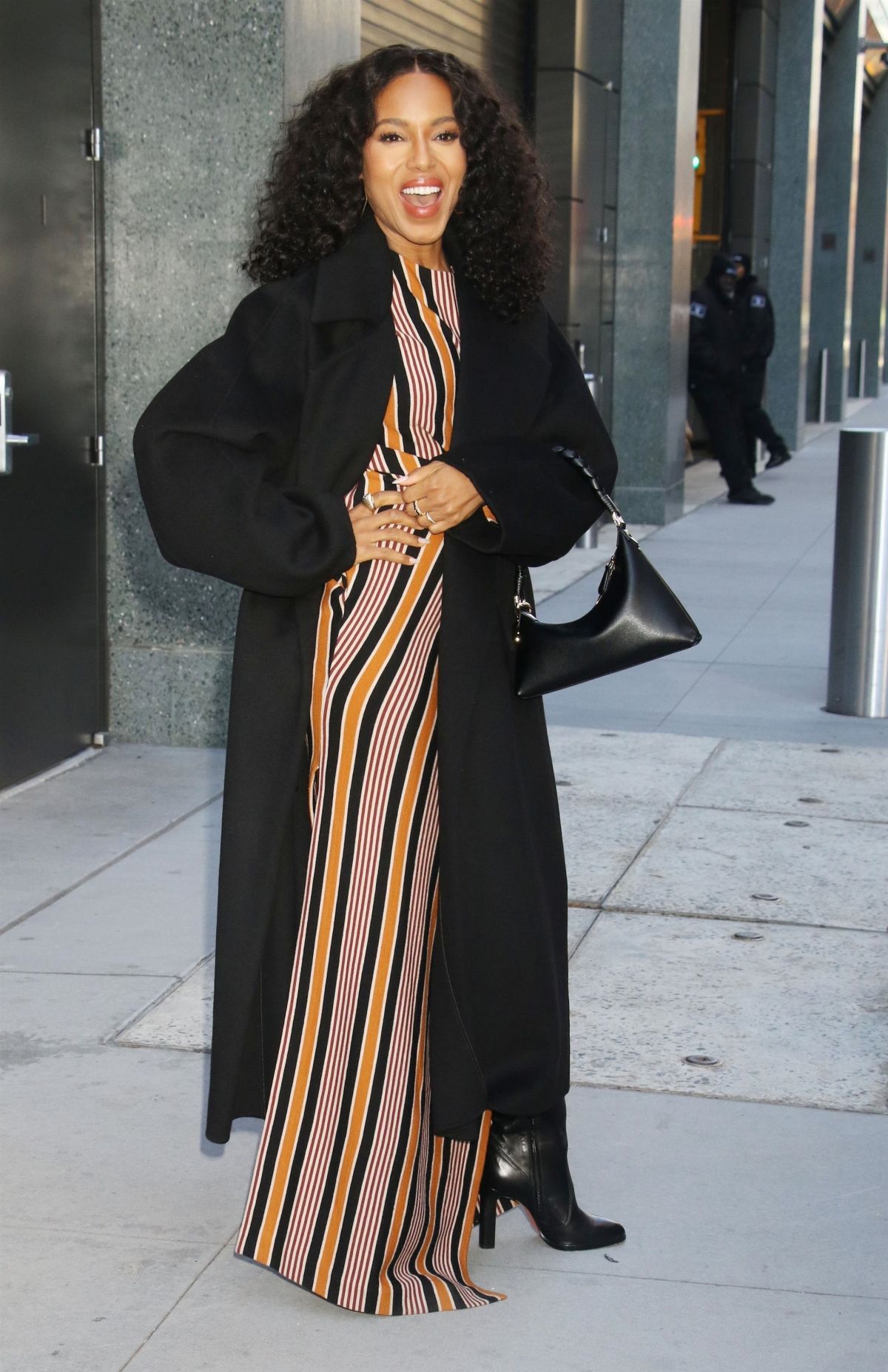 KERRY WASHINGTON Leaves The View in New York 12/18/2024 – HawtCelebs