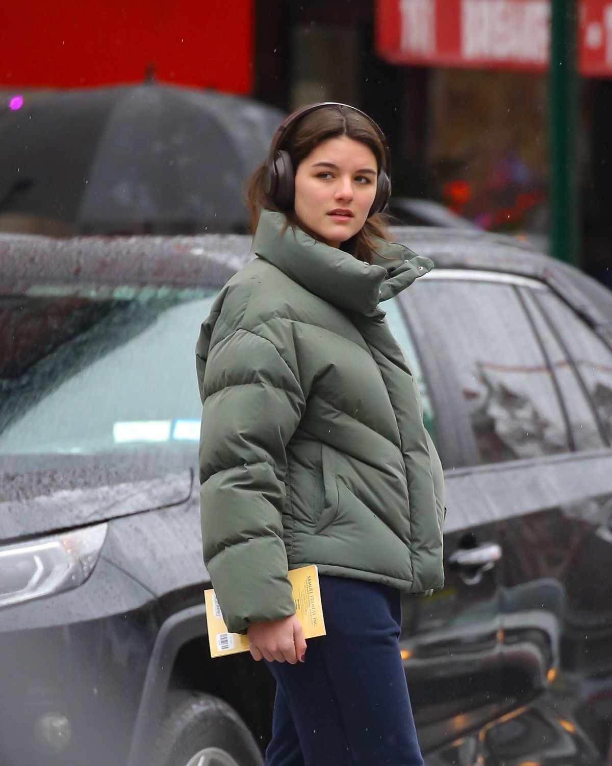 SURI CRUISE Out for Coffee Run Ahead of Christmas in New York City 12 ...