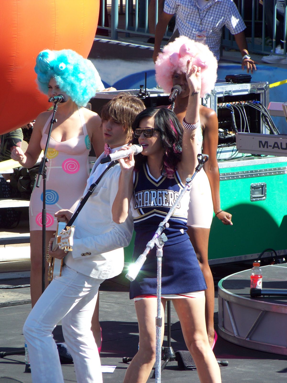 KATY PERRY Performs at Los Pueblos High School, 2010 – HawtCelebs