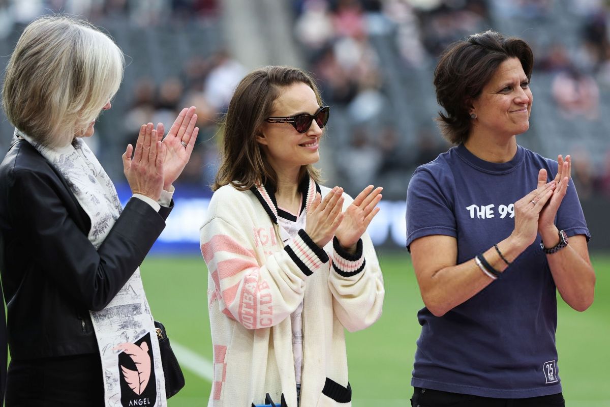 NATALIE PORTMAN at NWSL Match Between Angel City FC and Seattle Reign ...