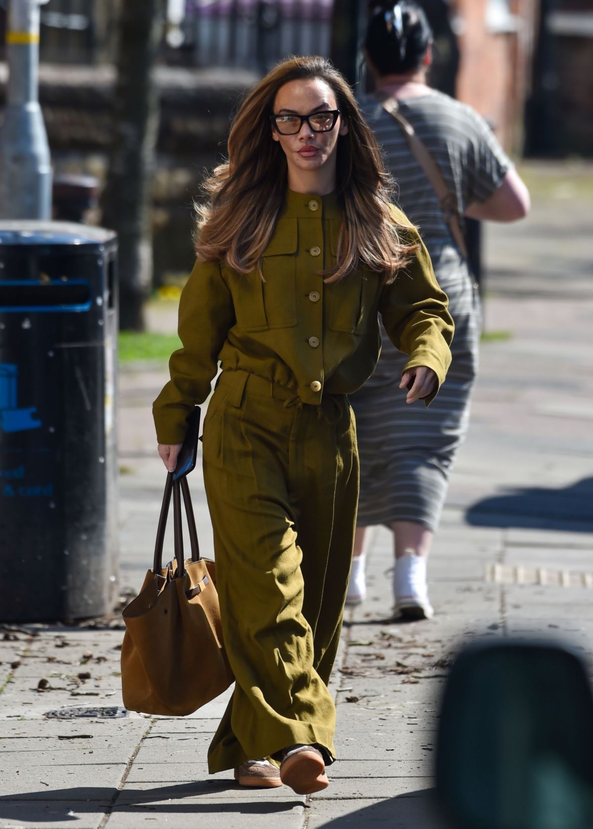 CHELSEE HEALEY Heading to a Salon in Manchester 04/14/2025 – HawtCelebs
