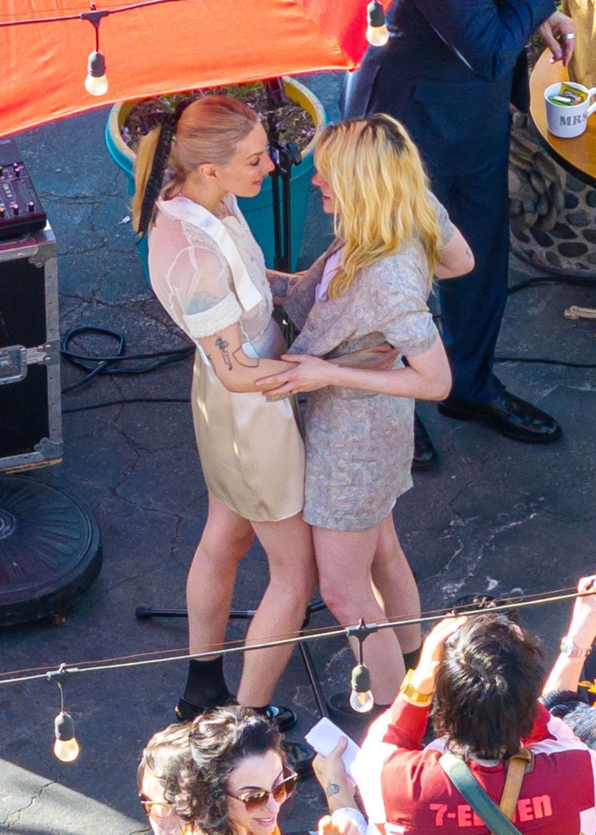 KRISTEN STEWART and DYLAN MEYER Got Married at Casita del Campo in Los ...