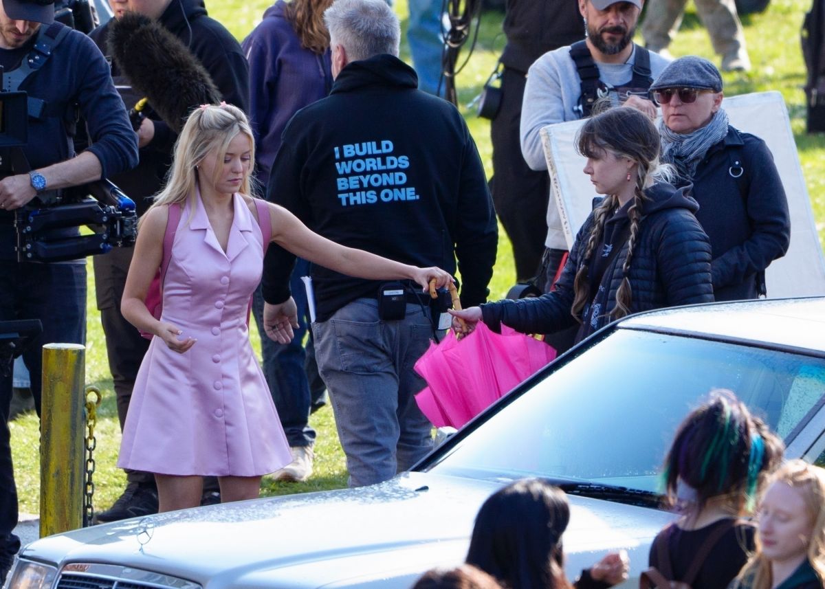 LEXI MINETREE on the Set of New Series Elle Filming in Vancouver, B.C ...