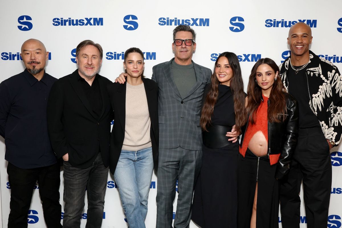 OLIVIA MUNN at SiriusXM’s Town Hall with Cast of Your Friends ...