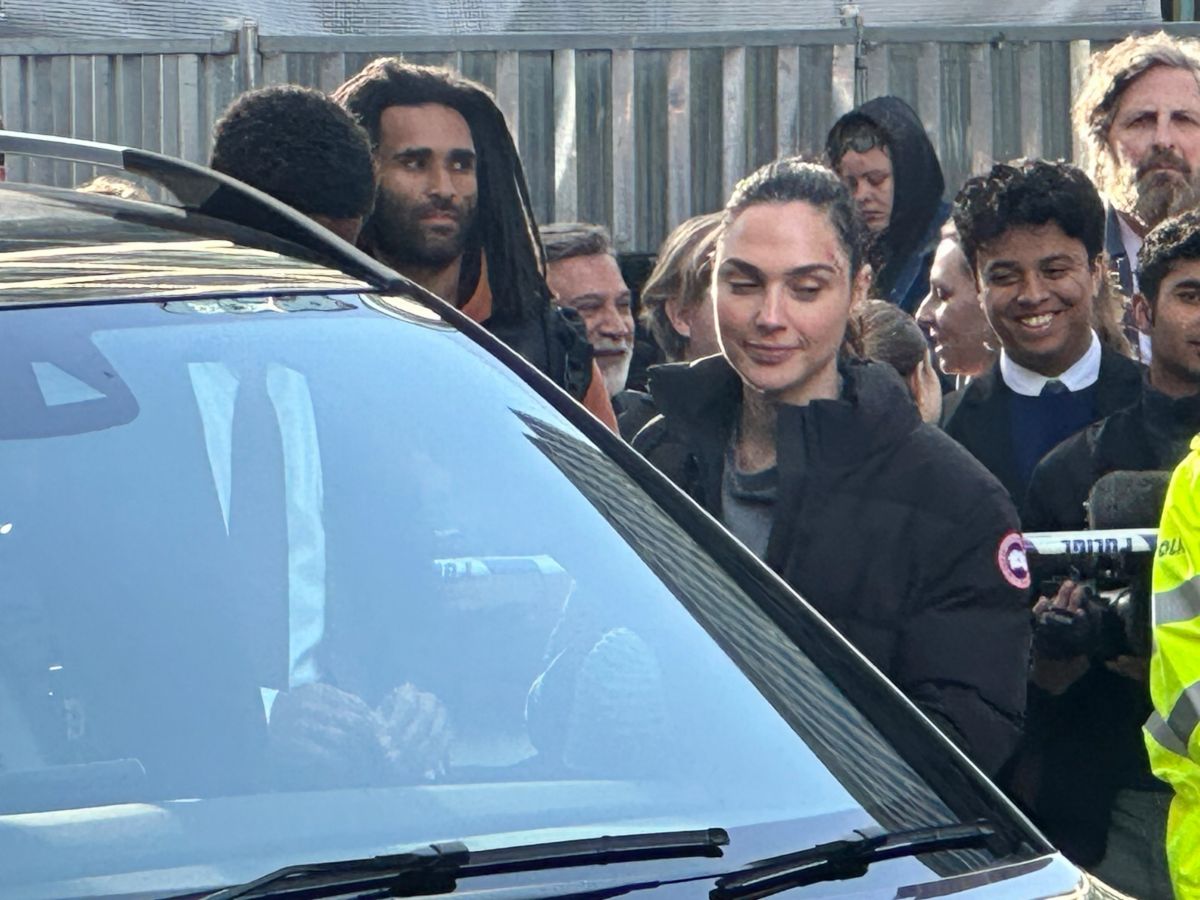 GAL GADOT and Alfred Enoch on the Set of The Runner in Canary Wharf in ...