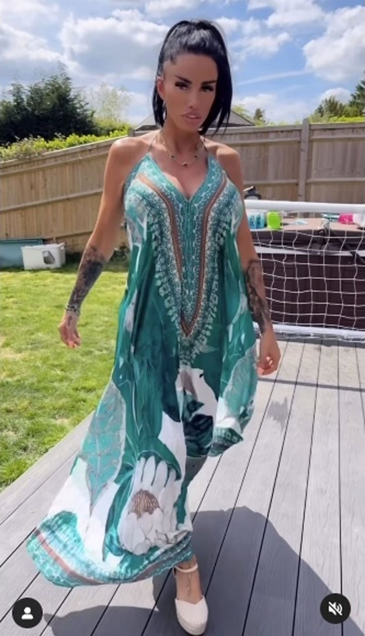 KATIE PRICE Models Her New Maxi Dress from JYY London Brand Collection ...