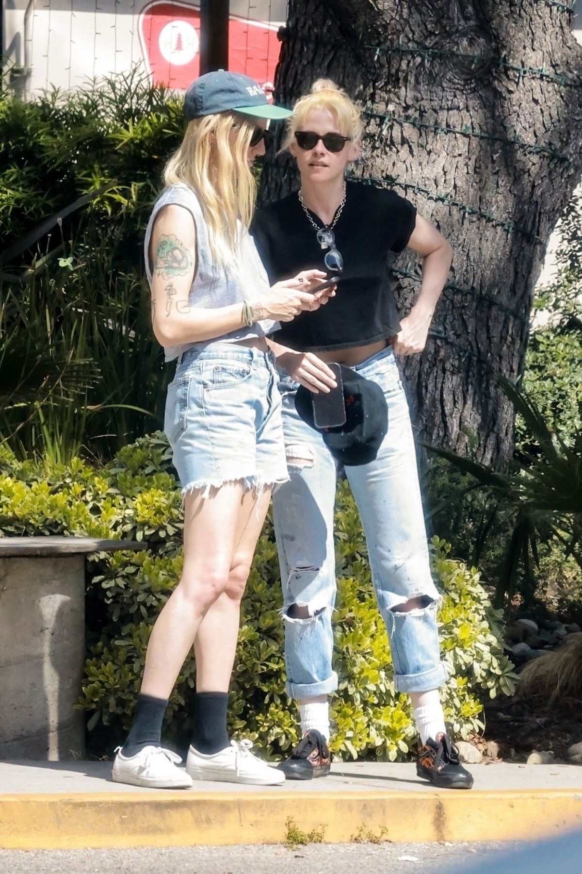 KRISTEN STEWART and DYLAN MEYER Grabbing Lunch at Messhall in Los Feliz ...