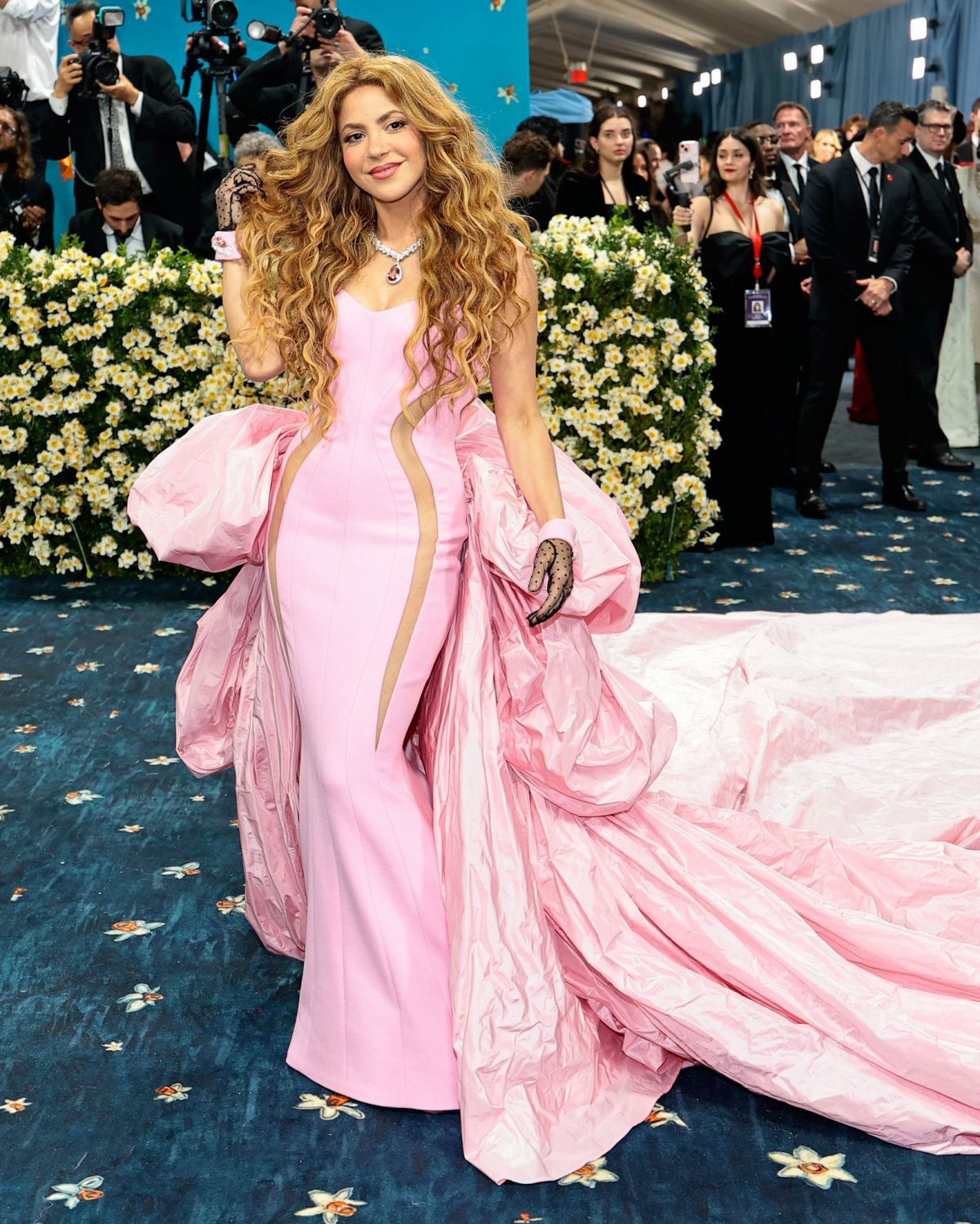 SHAKIRA at 2025 Met Gala Celebrating Superfine: Tailoring Black Style ...