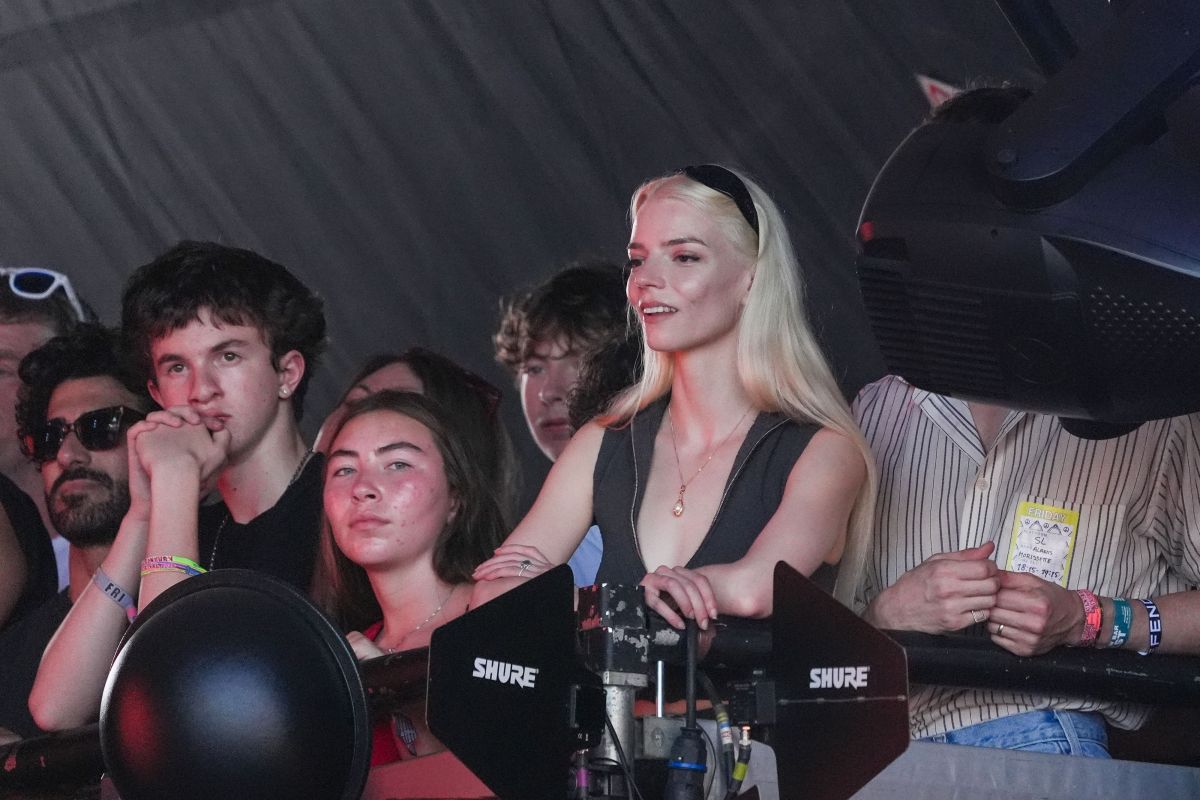 ANYA TAYLOR-JOY at Alanis Morissette’s Concert at Glastonbury Festival ...