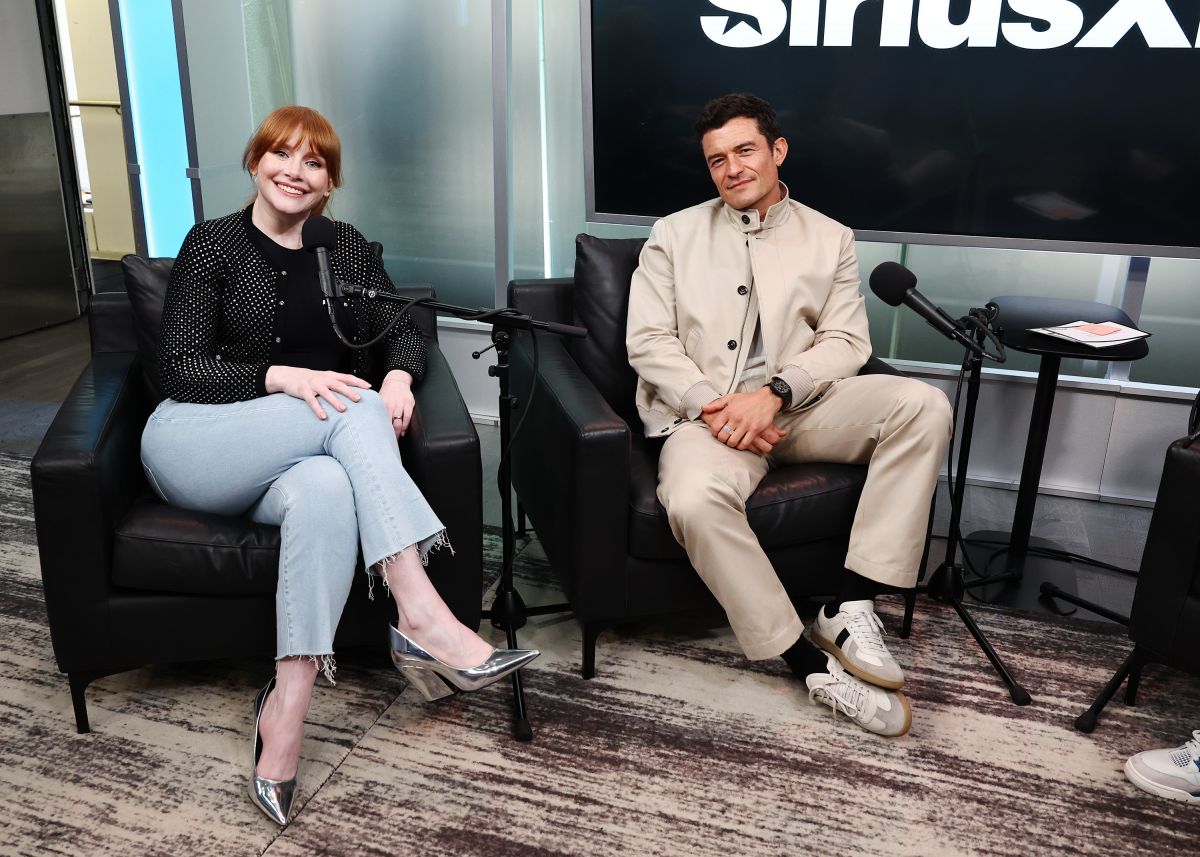BRYCE DALLAS HOWARD at SiriusXM’s Town Hall with Cast of Deep Cover in ...