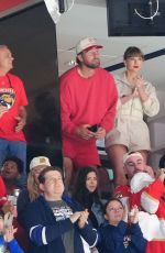 TAYLOR SWIFT and Travis Kelce at Game Four of Stanley Cup Final at ...