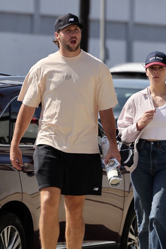 HAILEE STEINFELD and Josh Allen Hailee Out Shopping in Calabasas 07/02 ...