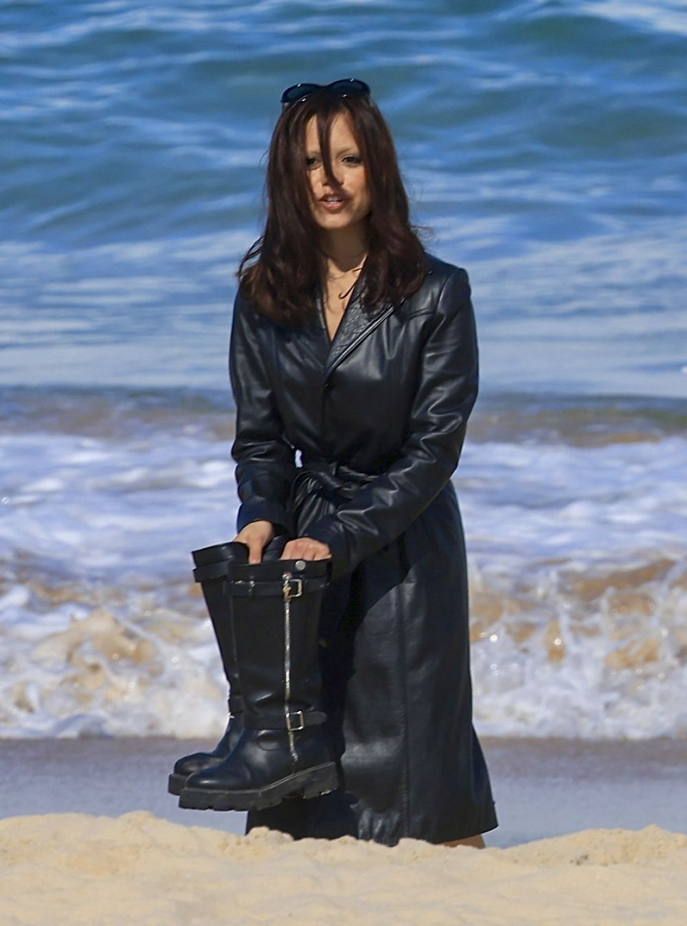 JENNA ORTEGA Out at Bondi Beach in Sydney 08/13/2025 – HawtCelebs
