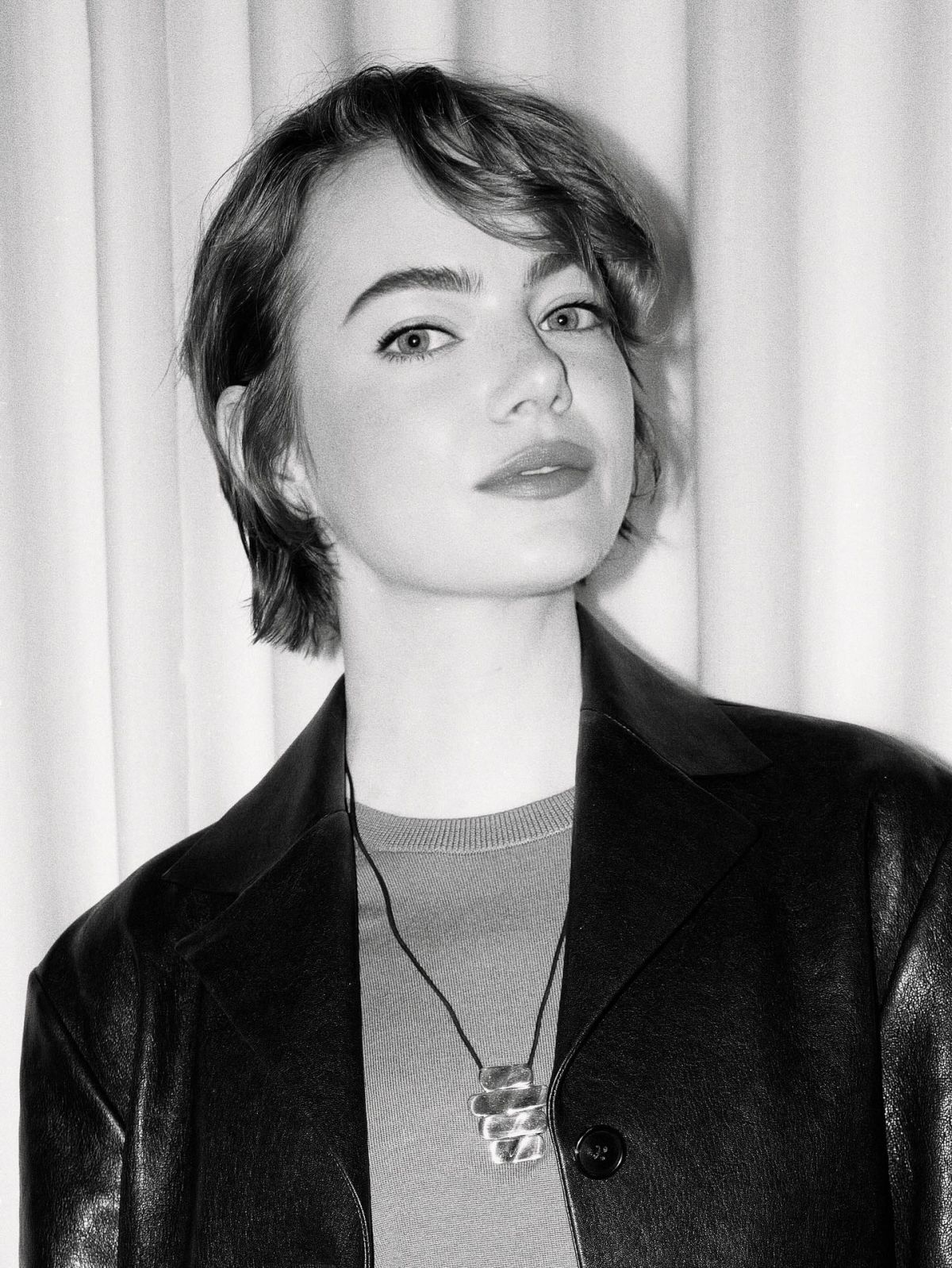 EMMA STONE – Bugonia Press Photoshoot in New York City, September 2025 ...
