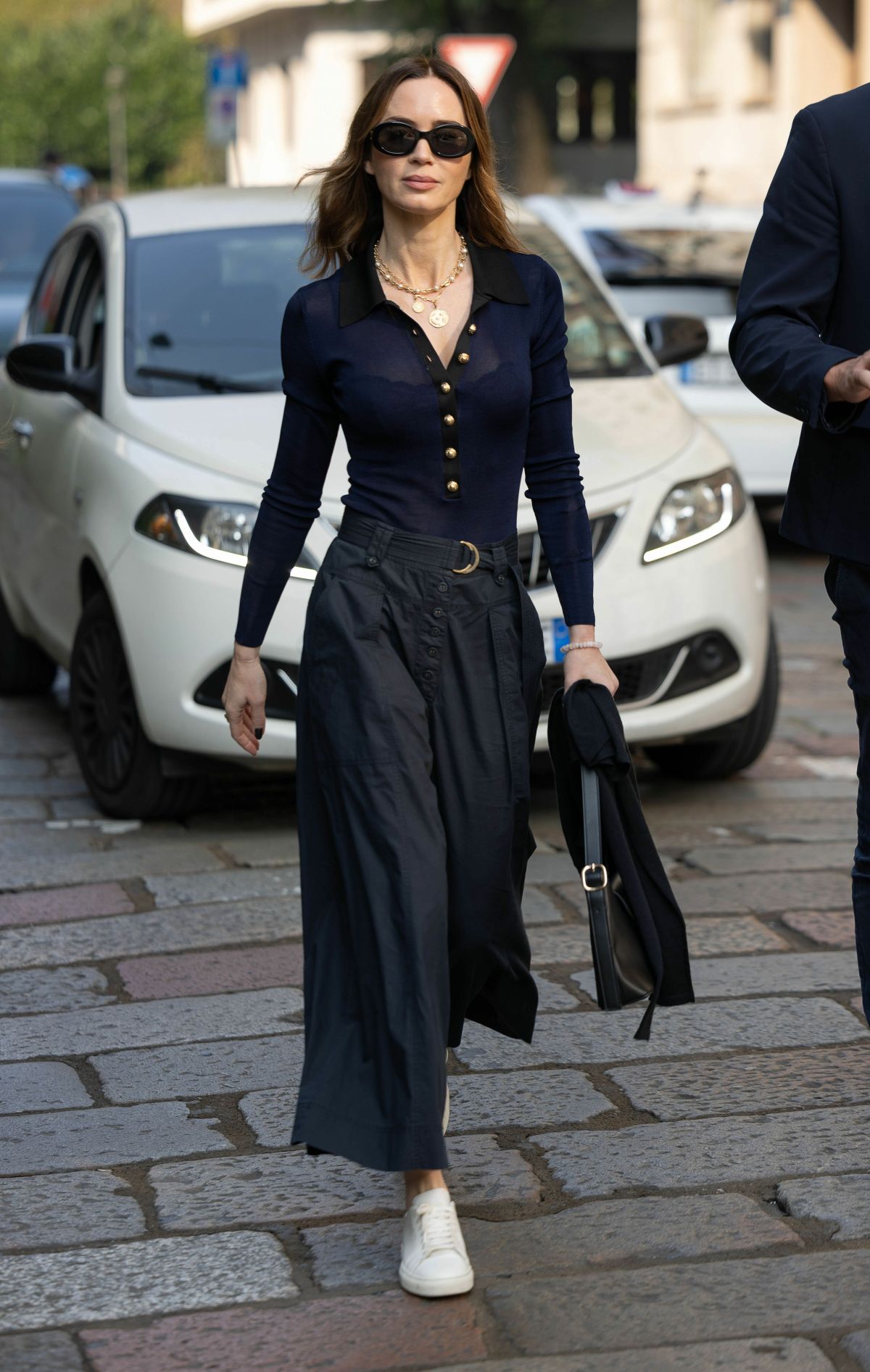 EMILY BLUNT Out and About in Milan 10/09/2025 – HawtCelebs