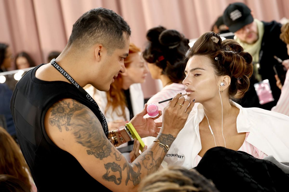 EMILY RATAJKOWSKI in the Backstage at Victoria’s Secret Fashion Show ...