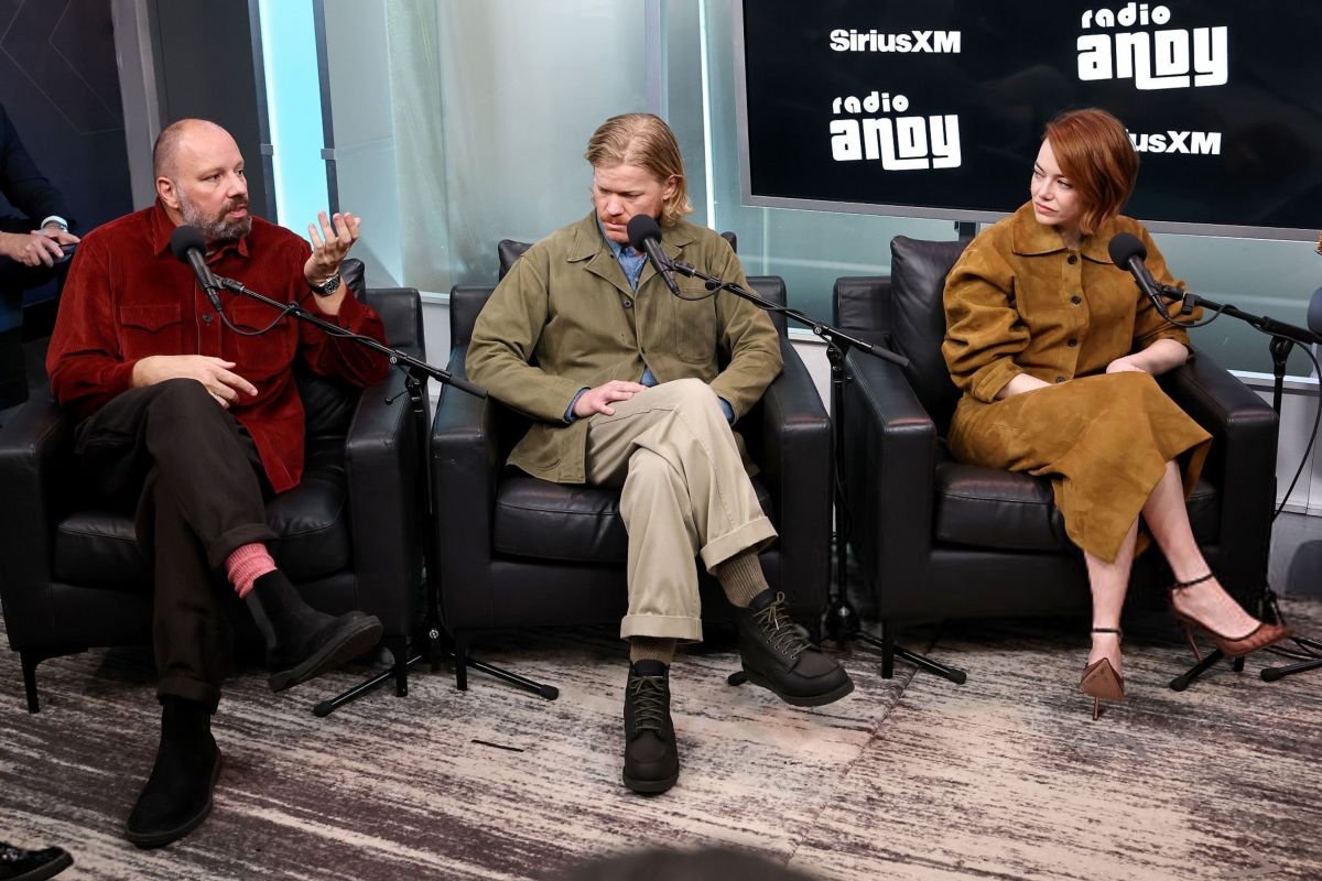 EMMA STONE at SiriusXM’s Town Hall with Cast of Bugonia at SiriusXM ...