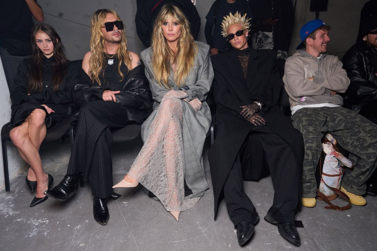 HEIDI KLUM at Vetements Womenswear Fashion Show at Paris Fashion Week ...