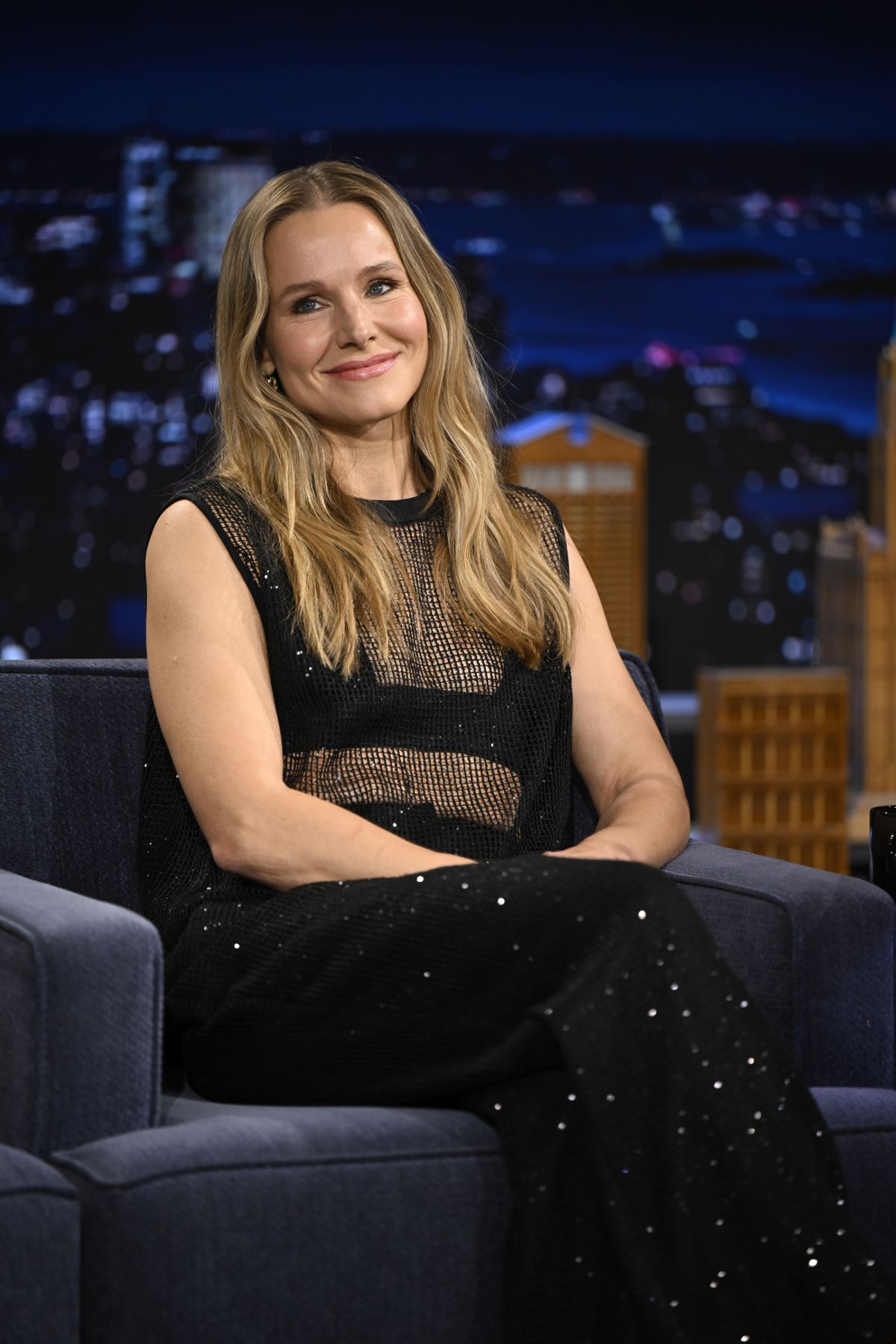 KRISTEN BELL at Tonight Show Starring Jimmy Fallon 10/23/2025 – HawtCelebs