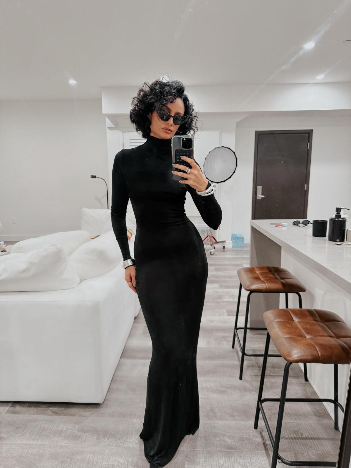 NAZANIN MANDI – Instagram Photos 10/06/2025 – HawtCelebs