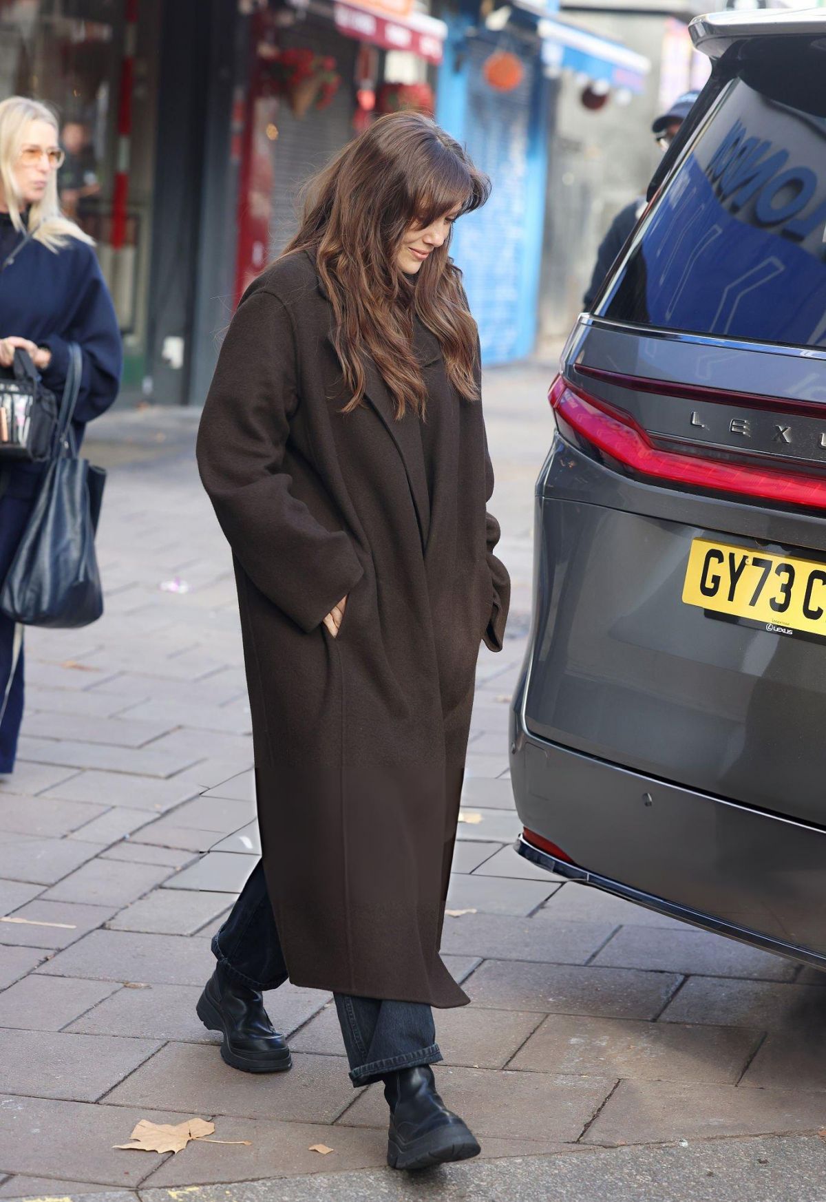 ELIZABETH OLSEN Leaves Heart Breakfast Radio Studios in London 11/18 ...