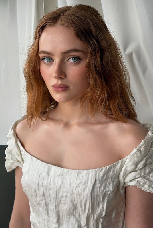 SADIE SINK – Stranger Things Press Portraits, November 2025 – HawtCelebs