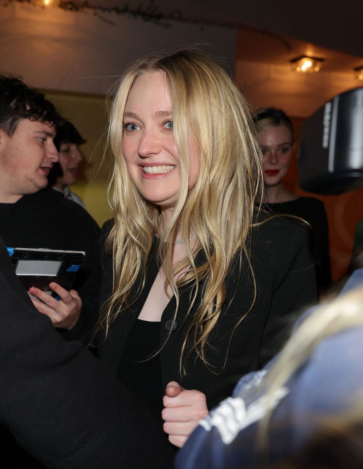 DAKOTA and ELLE FANNING Arrives at Vas J Morgan’s Holiday Party in Los ...