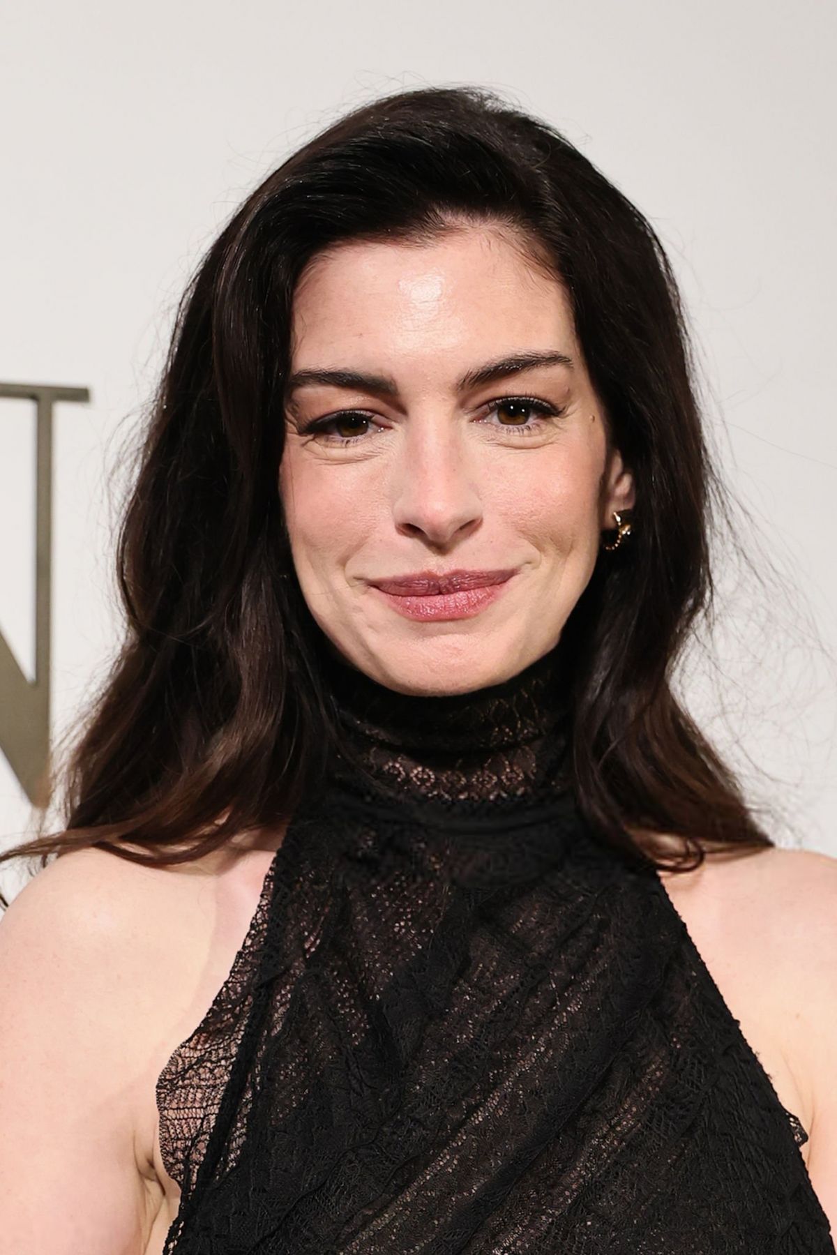 ANNE HATHAWAY at Ralph Lauren Fashion Show at New York Fashion Week 02 ...
