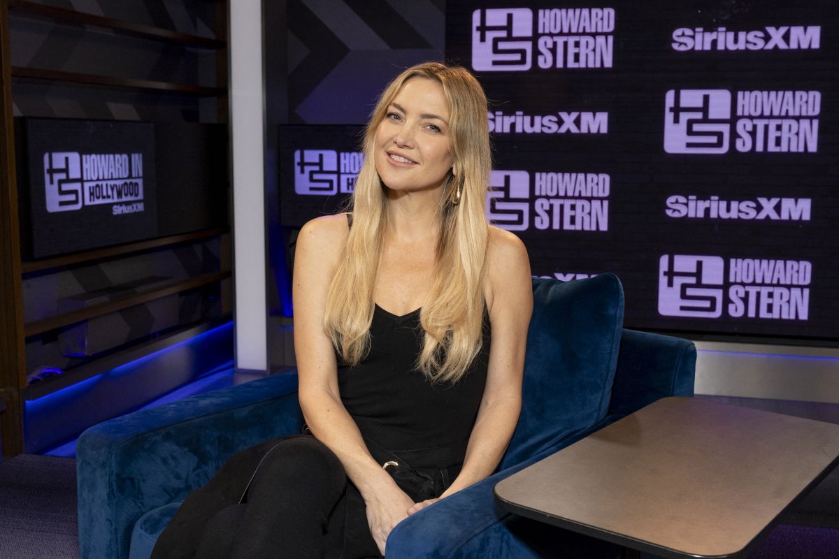 KATE HUDSON at SiriusXM’s The Howard Stern Show at SiriusXM Studios in ...