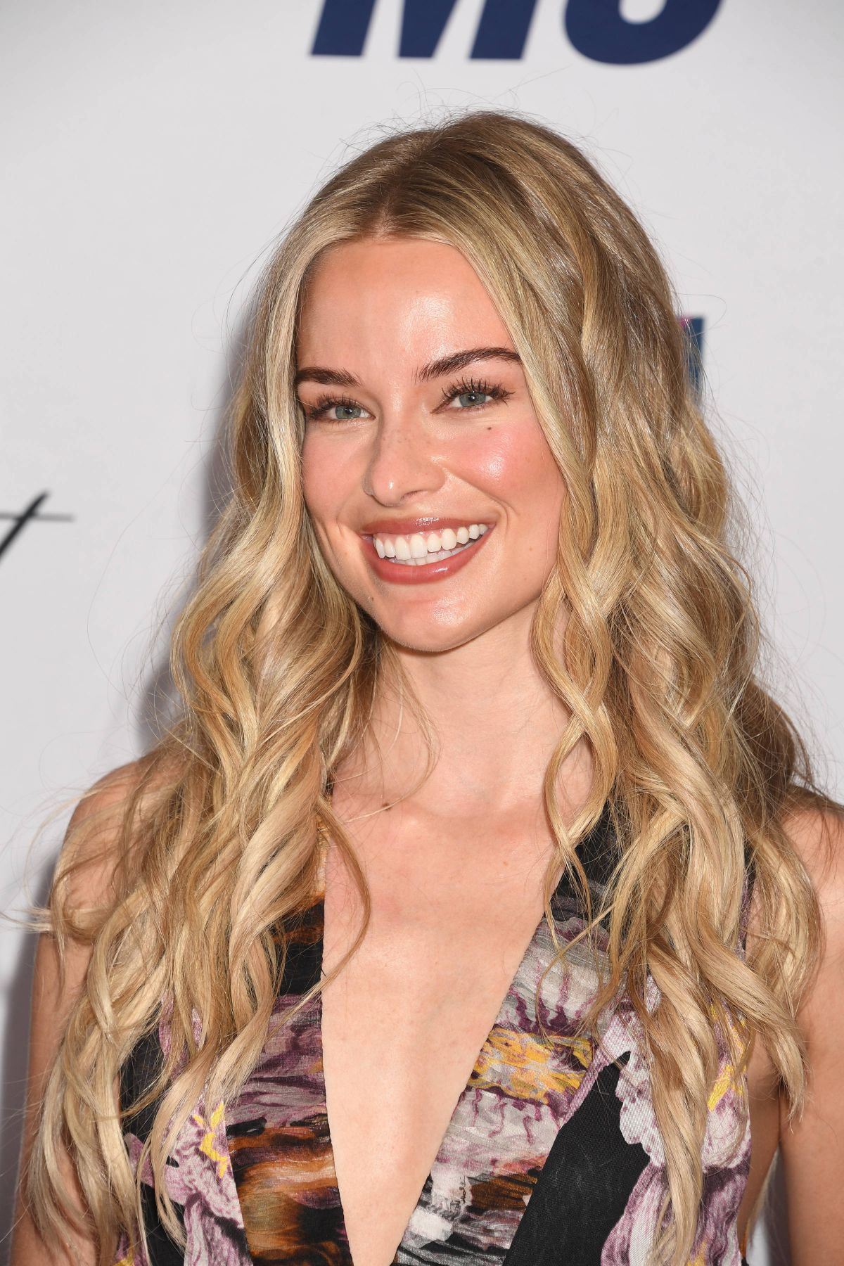 ELLE CHAPMAN at 33rd Annual Race To Erase MS Gala at Fairmont Century ...